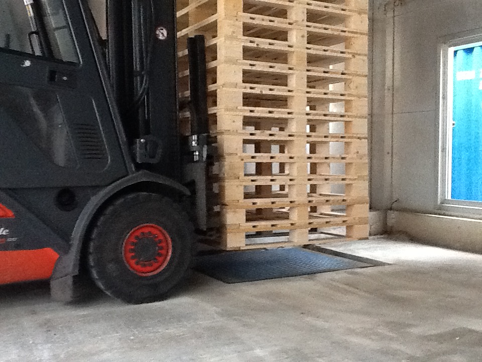 Pallet Drying ISPM-15 | Kiln Services Ltd